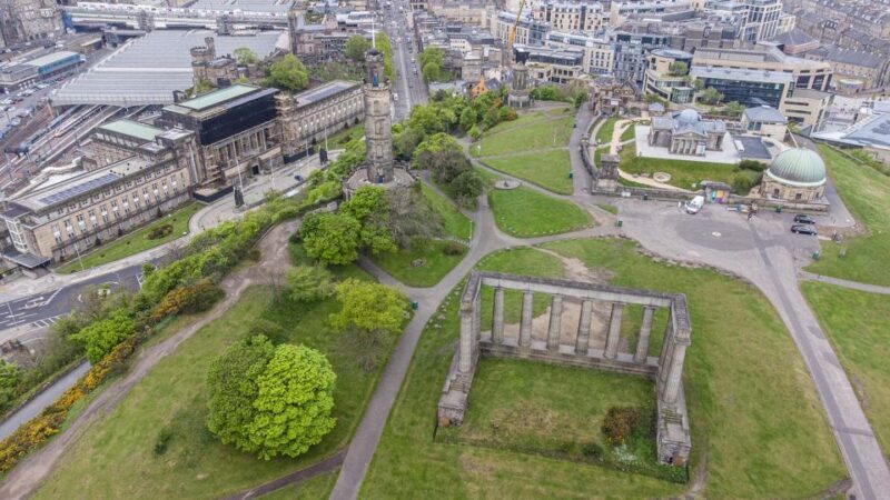 Edinburgh: Old Town History Walking Tour - Exploring Edinburgh Castle and Its Stories