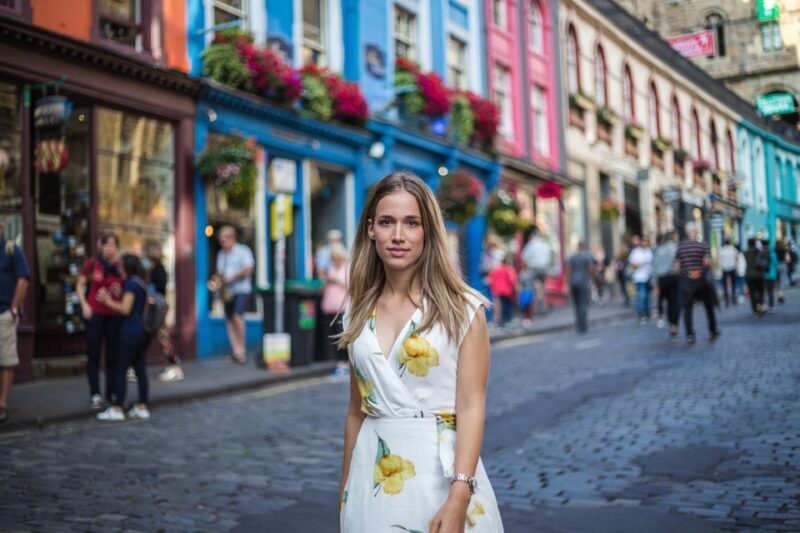 Edinburgh Old Town: Professional Photoshoot & Edited Photos - Discover Edinburghs Old Town Through a Professional Photoshoot