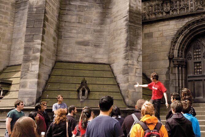 Edinburgh: Old Town's Highlights Walking Tour - Practical Tips for Travelers