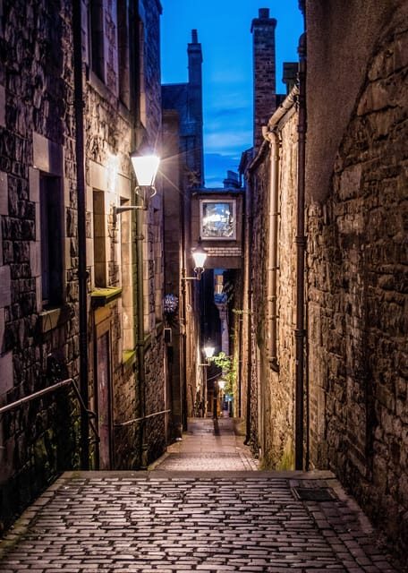 Edinburgh Overnight Trip with Accommodation - Edinburgh Castle and The Stone of Destiny
