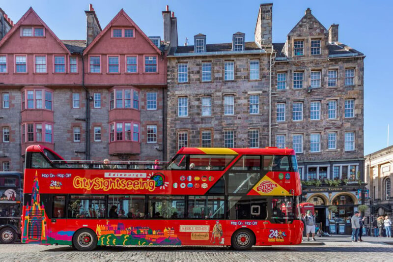 Edinburgh Overnight Trip with Accommodation - The Hop-On Hop-Off Bus: Your Flexible Companion