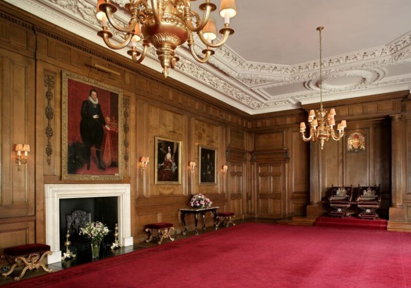Edinburgh: Palace of Holyroodhouse Entry Ticket - A Closer Look at the Royal Setting and What to Expect
