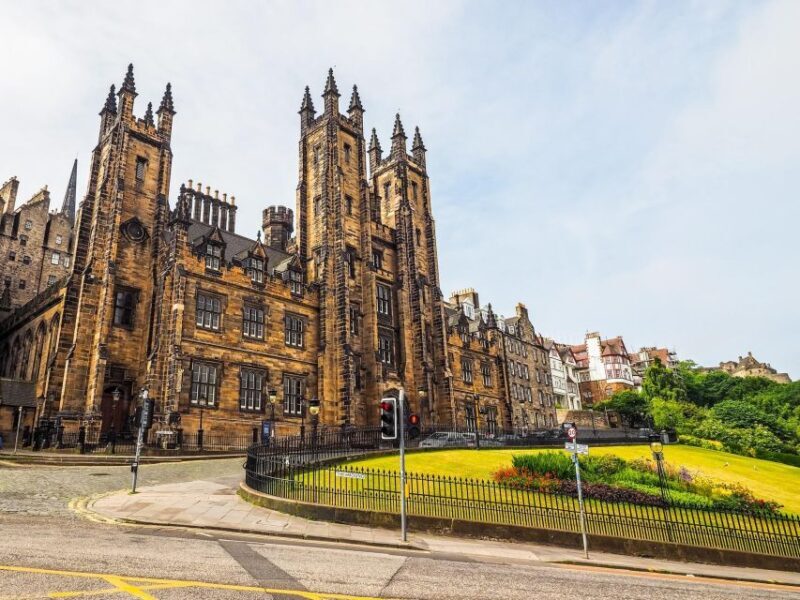 Edinburgh: Private Architecture Tour with a Local Expert - The Practical Side