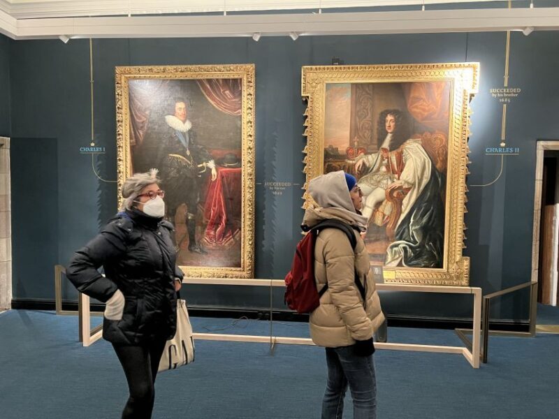 Edinburgh: Private Guided Tour of the Edinburgh Castle - Key Points