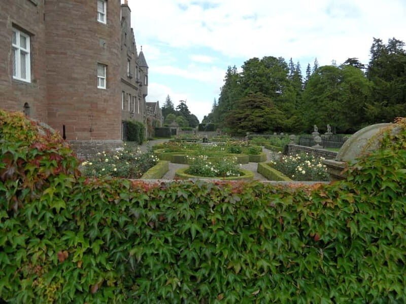 Edinburgh: Private Guided Walking Tour - The Value of a Guided Private Tour