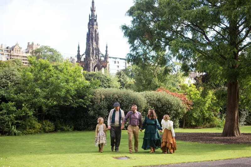 Edinburgh: Private Professional Photoshoot - Key Points