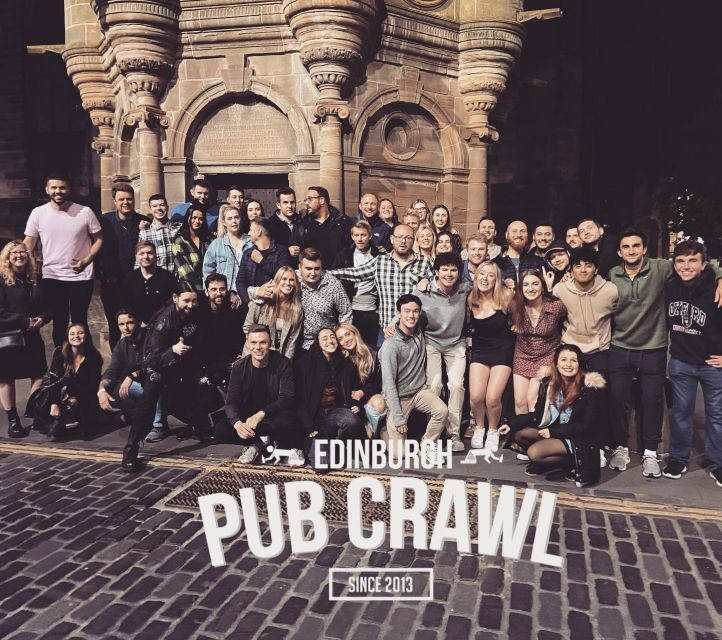 Edinburgh: Pub Crawl 7 Bars with 6 Shots - Inside the Bars: What You Can Expect