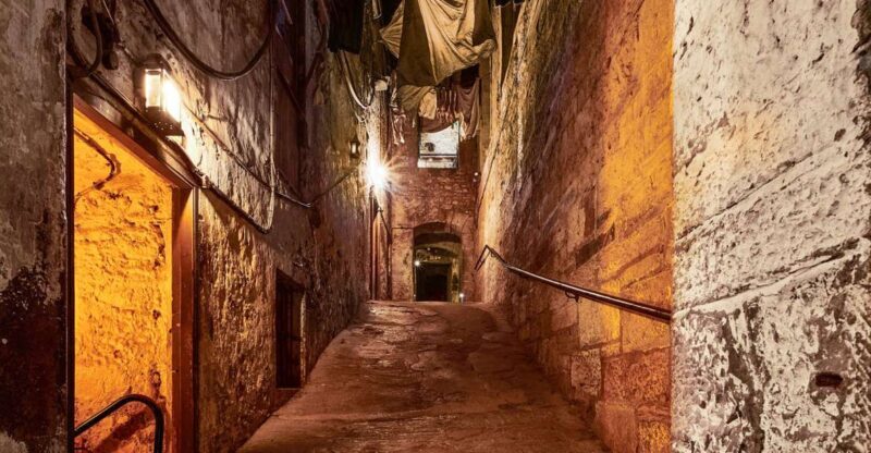 Edinburgh: Real Mary King's Close Guided Tour - The Guides: Bringing History to Life