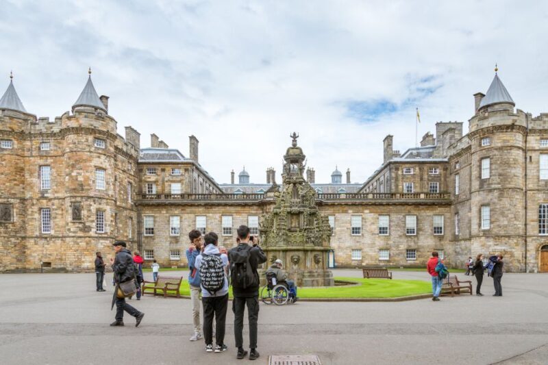 Edinburgh: Royal Attractions with Hop-On Hop-Off Bus Tours - What to Keep in Mind