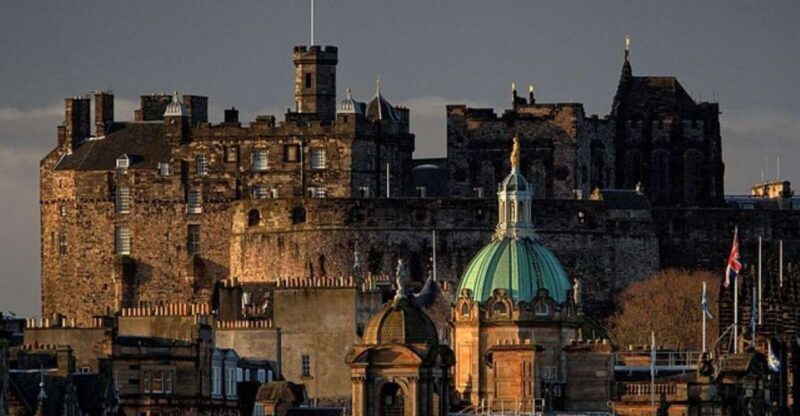 Edinburgh: The Mary Queen of Scots Guided Walking Tour - Analyzing the Itinerary