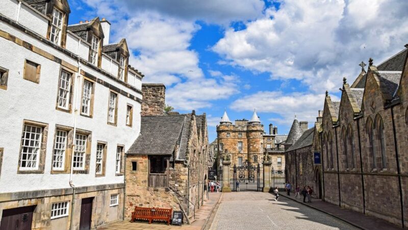 Edinburgh: The Royal City Tour from London - The Sum Up