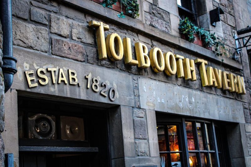 Edinburgh: Tolbooth Tavern Haggis Taster & Whisky Sampling - The Experience in Detail