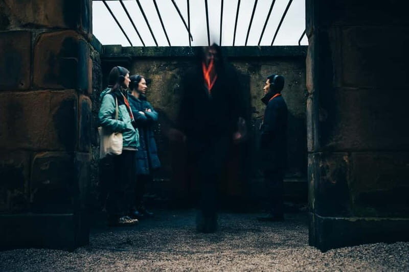 Edinburgh: Underground Vaults and Graveyard Evening Tour - Key Points