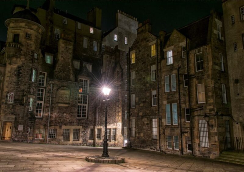 Edinburgh: Witches Old Town Walking Tour & Underground Vault - An Introduction to a Spooky Kind of Edinburgh Experience