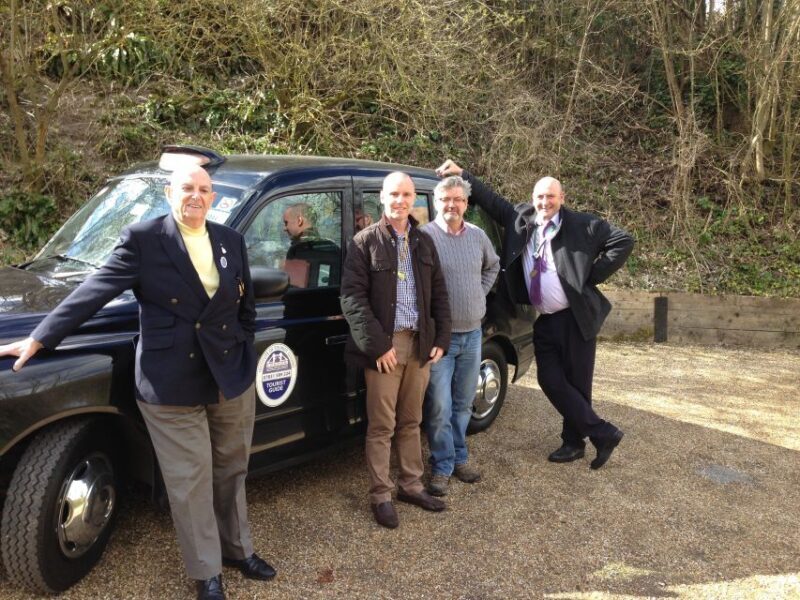 Edinburgh's Hidden Treasures Black Taxi Tour - What Makes This Tour Stand Out?