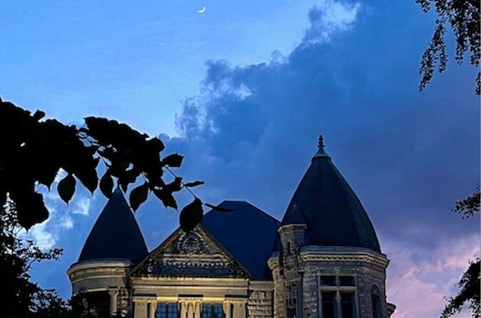 Eerie Old Louisville Photo Tour with Welcome Cocktail - What We Love and What to Keep in Mind