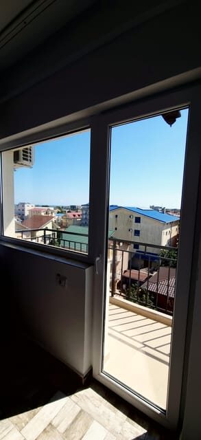 Eforie Nord: Blue Sky Hotel Accommodation with Breakfast - The Comfort of Modern Rooms