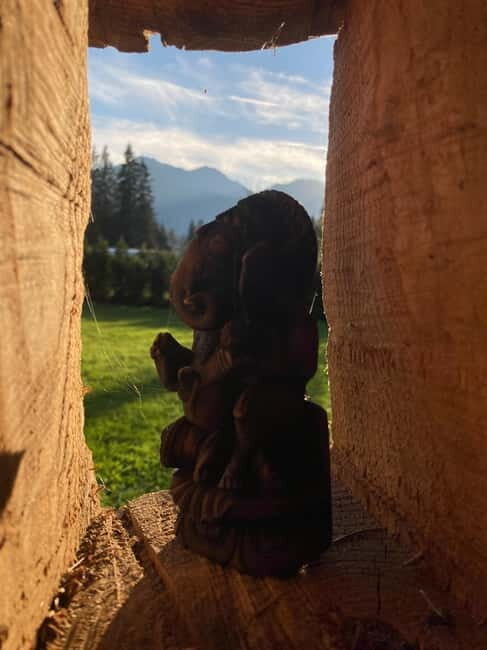 Ehrwald: Time to Relax-Yoga meets Mountain Tour - What to Bring and Weather Considerations