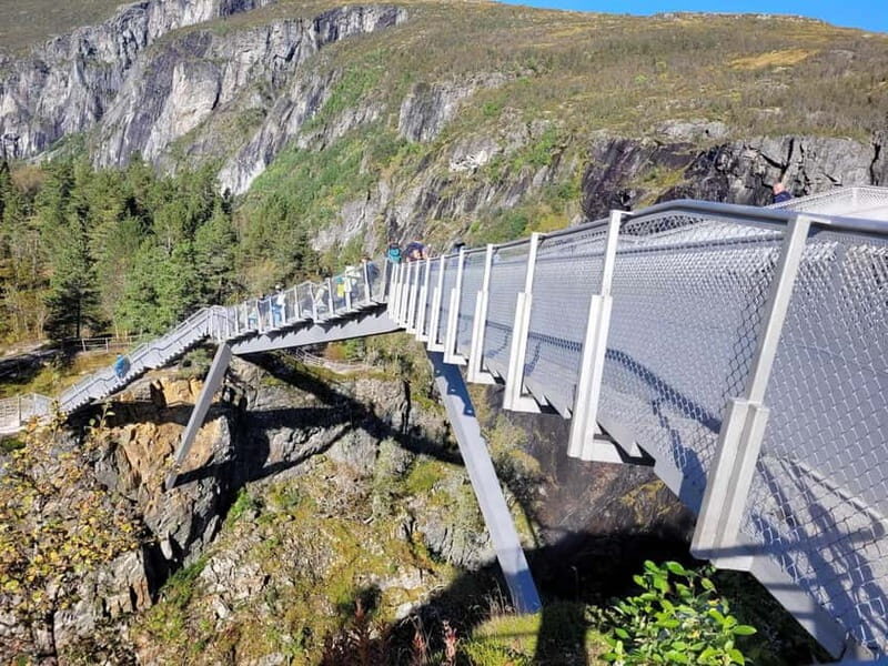 Eidfjord: Vøringsfossen Waterfall Roundtrip Transfer 2h - Why This Tour Offers Great Value