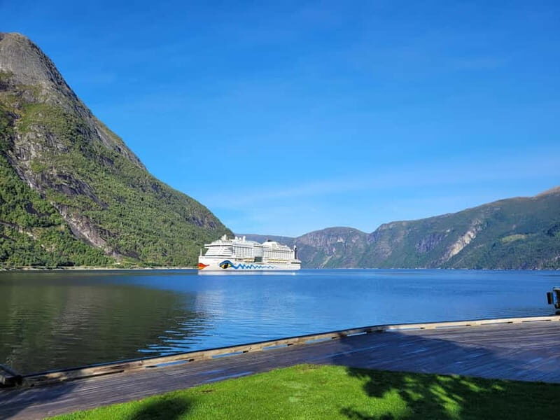 Eidfjord: Vøringsfossen Waterfalls Round-Trip Shuttle - Exploring Norway’s Most Famous Waterfall with the Eidfjord Shuttle Bus
