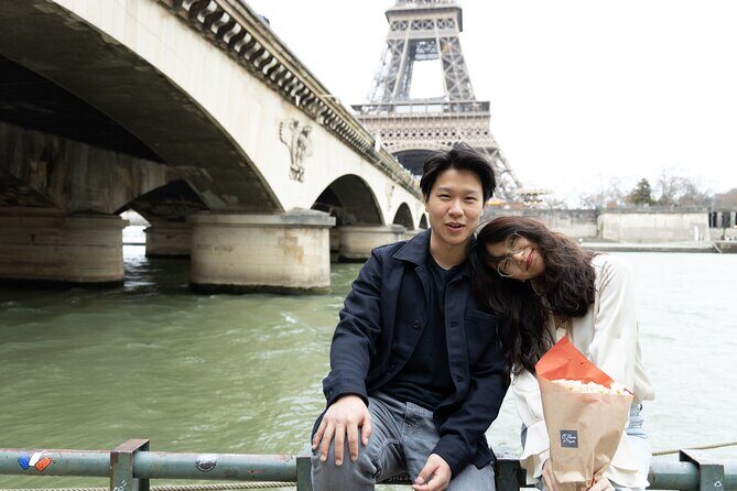 Eiffel and La Seine Photo Shoot - Paris Photographer - Authentic Traveler Feedback