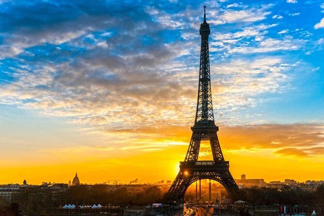 Eiffel Tower Access up to 2nd Floor with Host and Optional Summit - Key Points