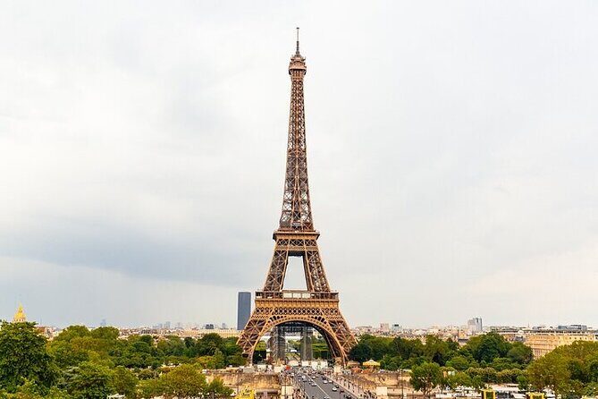 Eiffel Tower Guided Tour by Stairs with Optional Summit by Lift - Why This Tour Offers Good Value
