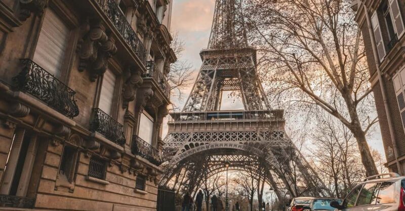 Eiffel Tower Reserved Access with Photoshoot stops - What To Expect from the Tour
