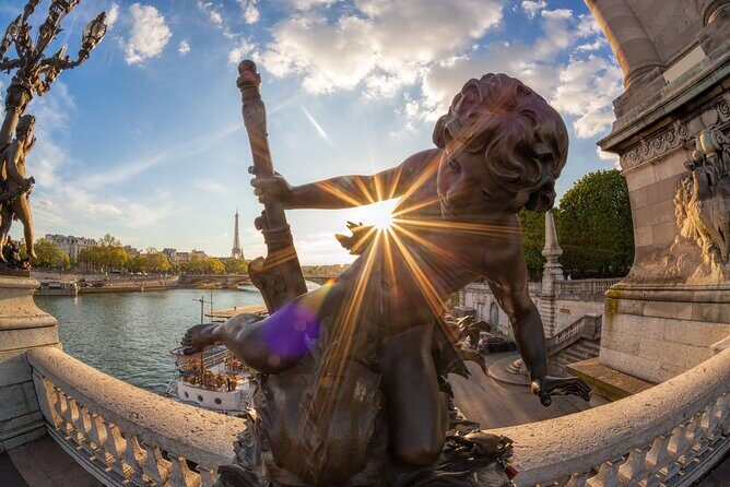 Eiffel Tower Summit Entry with Big Bus and Seine River Cruise - FAQ Section