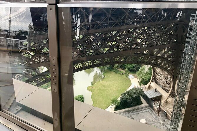 Eiffel Tower Summit Semi-Private Guided Tour - The Sum Up