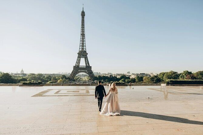 Eiffel Tower Via Lift With Representative Assistance - Key Points