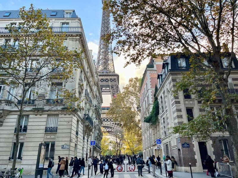 Eiffel Tower with Summit and 2nd Floor Access Guided Tour - The Itinerary in Detail