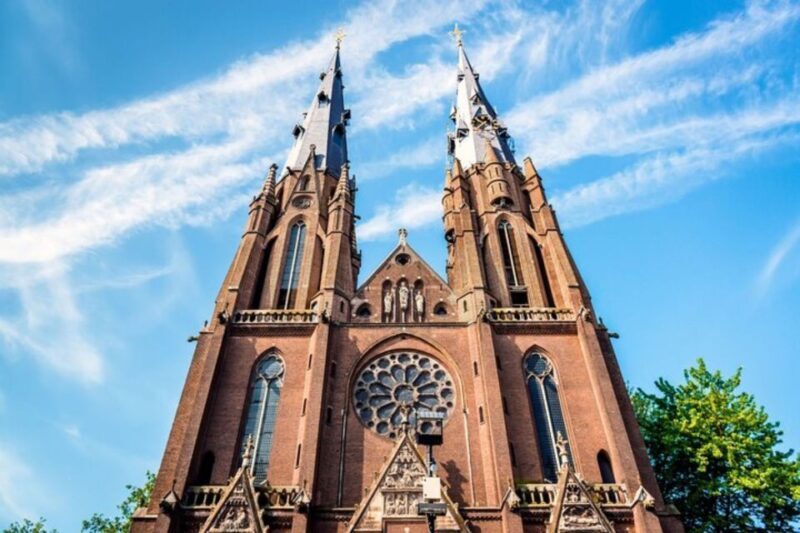 Eindhoven: Private custom Walking tour with a local guide - Why a Private Tour Matters
