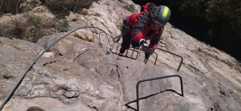 El Chorro: Climb Via Ferrata at Caminito del Rey - Celebrating with Food and Photos: Making It Memorable
