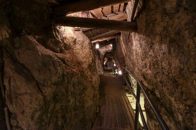 El Dorado Gold Mine - Unlocking the Charm of Las Vegas: A Look at the El Dorado Gold Mine Tour