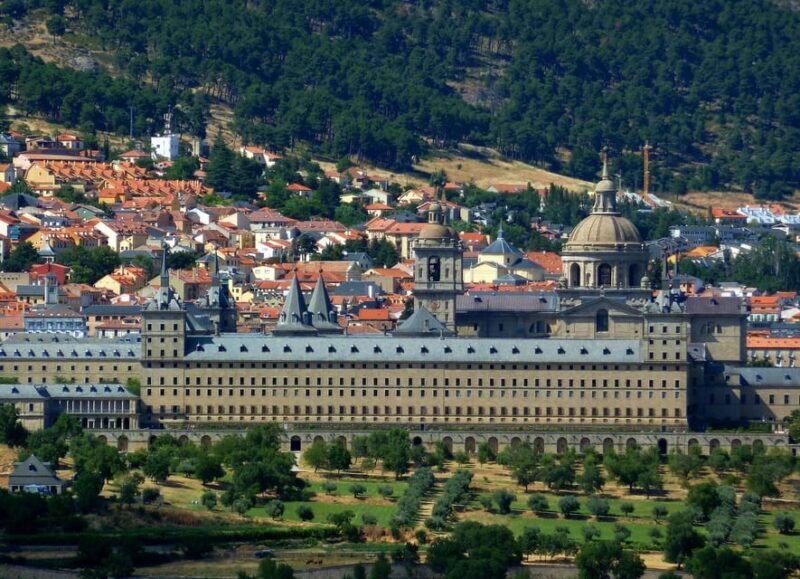 El Escorial - Private Guided Tour - Practical Tips for Visitors