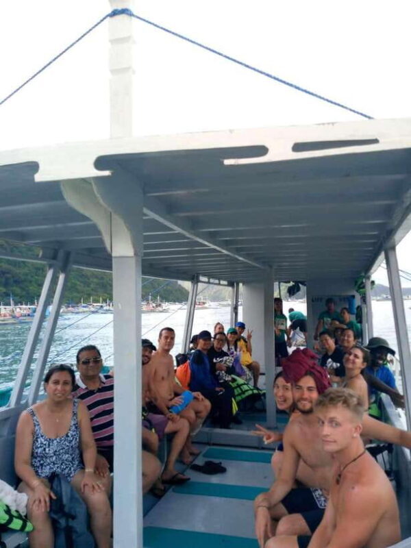 El Nido Island Tour A - Picnic Lunch and Onboard Activities