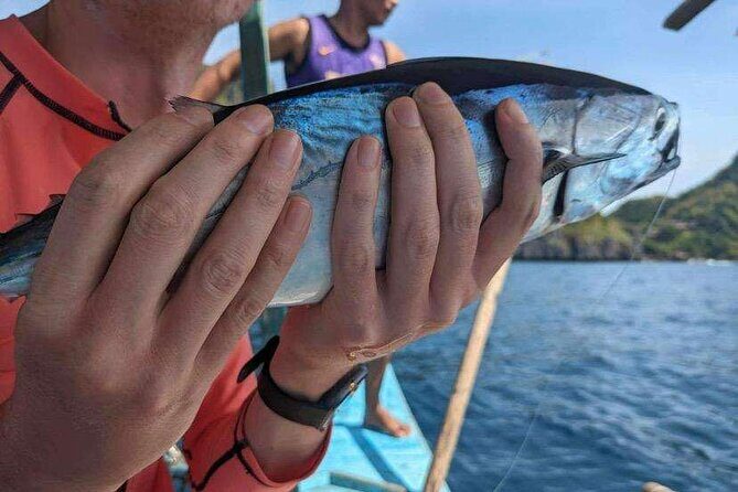 El Nido Palawan fishing with local Fisherman with lunch - A Closer Look at the Fishing Experience