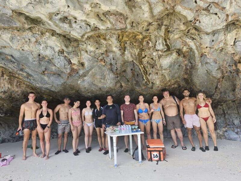 El Nido: Private/Exclusive Island Hopping Tour D BEST PRICE - Who Would Love This Tour?
