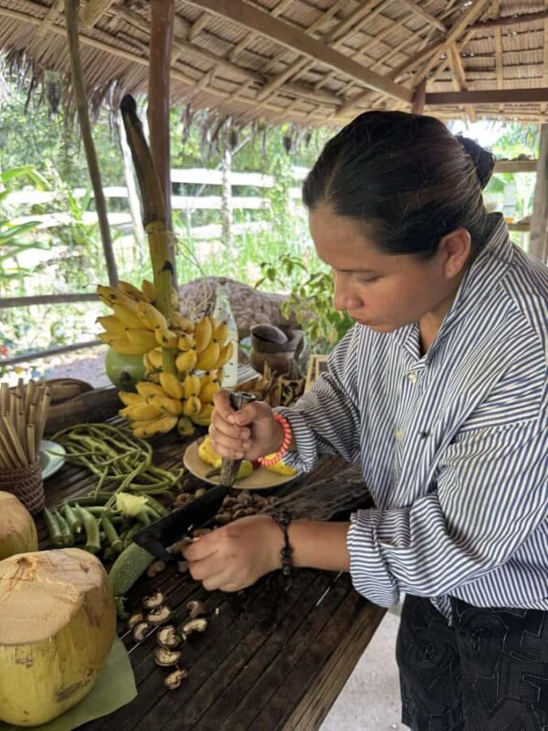 El Nido, Sibaltan: Local Organic Farm Tour & Product Tasting - Meeting the Animals and Trying Traditional Tasks