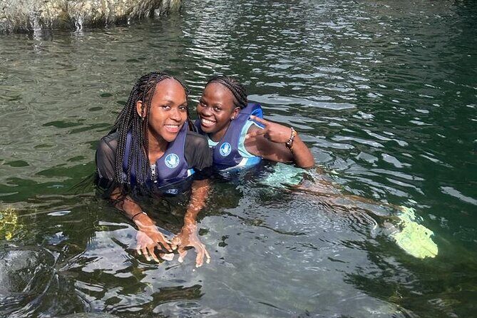 El Yunque Tour with Luquillo Lunch Stop and Transport: 6 ppl Max - FAQ