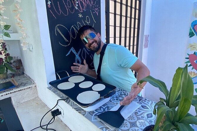 Elaboration of tortillas by hand following the Mexican tradition - Frequently Asked Questions