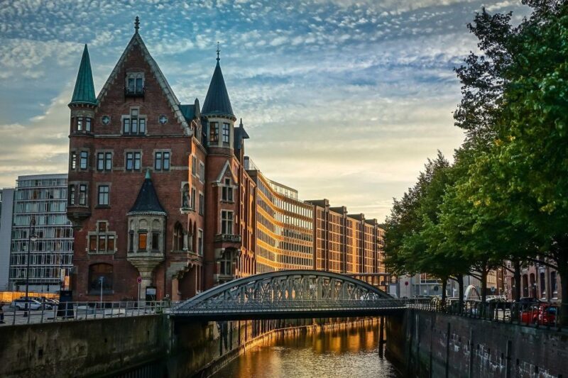 Elbphilharmonie, Speicherstadt & HafenCity Private Tour - Key Points