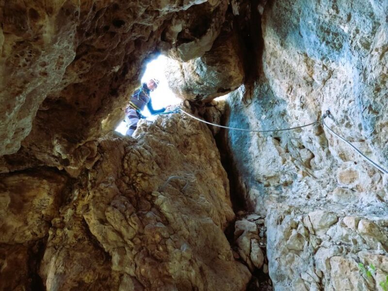 Elda: Ferrata Bolón, tirolina récord. - What to Expect: The Tour Itinerary
