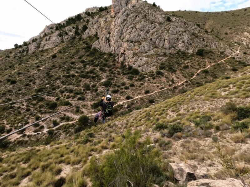 Elda: Ferrata Bolón, tirolina récord. - Authentic Feedback from Participants