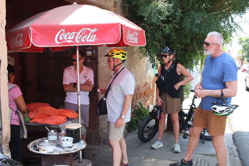 Electric bike gastronomic tour through Oaxaca. - The Small Group Advantage