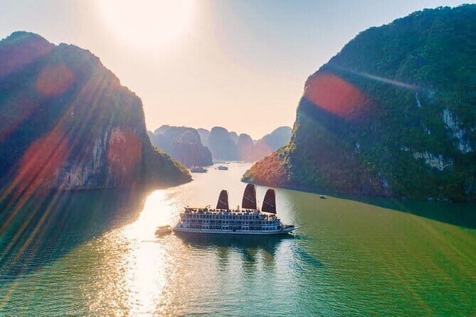 Elegant 3-Day Gratiot Boutique Cruise in Halong Bay - Key Points