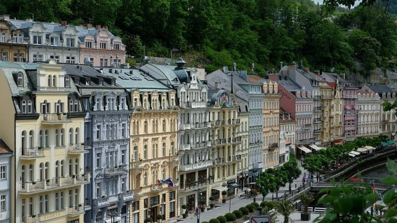 Elegant Karlovy Vary: Private Walking Tour With Local Guide - A Breakdown of the Itinerary and Each Stops Charm