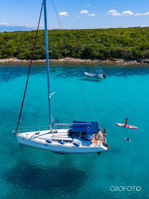 Elegant Yacht Sailing-Half-Day of Pure Bliss - Summary