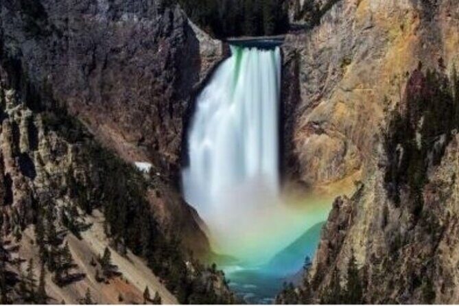 Elemental Yellowstone Grand Canyon, Waterfalls and Hidden Wonders - Discover the Hidden Gems of Yellowstone: A Comprehensive Review of the Elemental Yellowstone Tour